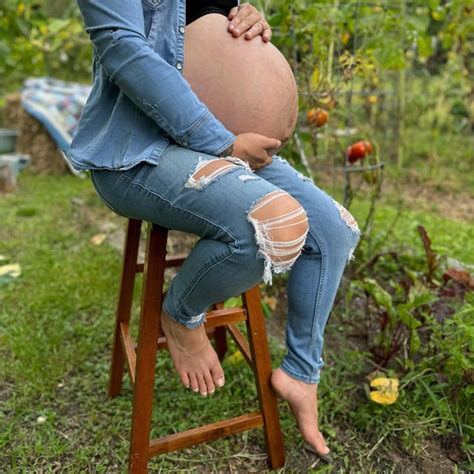 Maternity Pics In My Pre Pregnancy Clothes Hehe Rclothedpreggo