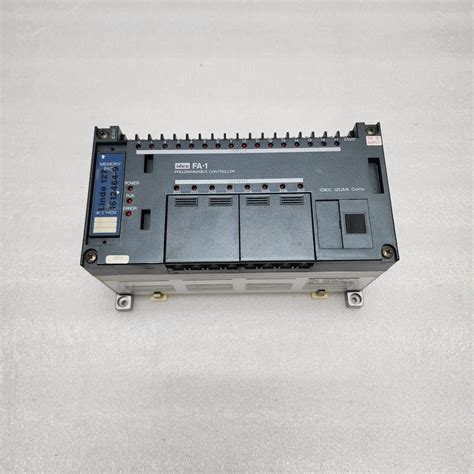 IDEC PFA 1C24RDC 24 BASE UNIT 24VDC