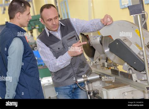 Learning How To Use A Circular Saw Stock Photo Alamy