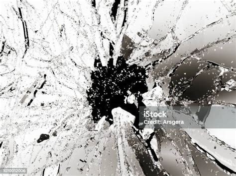 블랙에 잠기거나 무너진 유리의 조각입니다 3d 그림 3 차원 렌더링 0명에 대한 스톡 사진 및 기타 이미지 0명 3차원 형태 개념 Istock