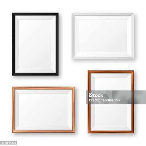 그림자가 있는 사실적인 고립된 블랙 화이트 목재 사진 프레임 빈 포스터 모형 빈 사진 프레임입니다 벡터 일러스트레이션 0명에 대한 스톡 벡터 아트 및 기타 이미지 Istock
