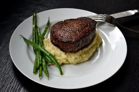 Hardly Housewives How To Make The Perfect Filet Mignon