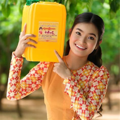 အလှူလေးမှာ လုံမပျိုလေး ၁၀၀ရာခိုင်းနှုန်းဆီစစ်စစ်လုံမပျိုလေး လုံမပ