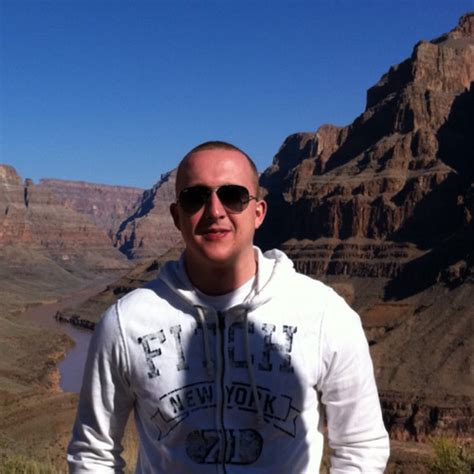 Stephen Roberts Paramedicecpoffshore Medic Sjtr Medical Ltd