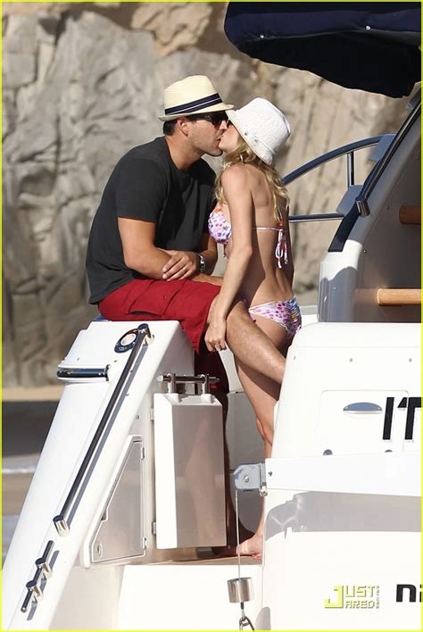 Leann Rimes And Eddie Cibrian Yacht Cruise Couple Photo 2547653
