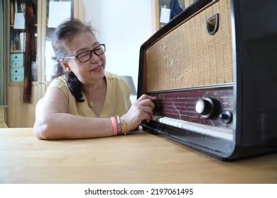 3710 Imágenes De Vintage Radio Portrait Imágenes Fotos Y Vectores
