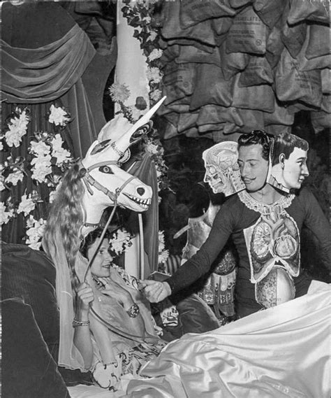30 Black And White Photographs Of Gala And Salvador Dalí From Between