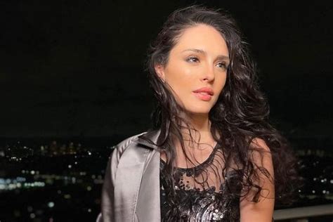 Isabelle Drummond Deixa A Globo Ap S Anos Celebridades F