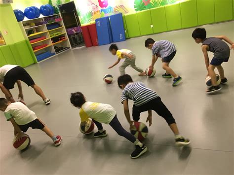 兔熊儿童运动馆专业儿童运动，运动知名品牌幼儿运动深圳市睿德健康管理有限公司