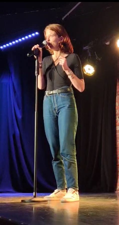 Même Mon Bide Nintéresse Personne By Rire Ou Périr