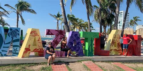 El Malecón De Mazatlán Articulos Y Tips De Viaje Sobre Playas En Mexico