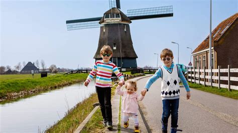 Top 12 Countries With The Best Sex Education Programs In The World The Queen Zone