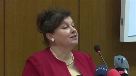 Костадиновска Стојчевска Работиме посветено за да му обезбедиме долговечност на нашиот јазик