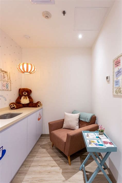 The Wing Brings Custom Designed Mother S Rooms To Brooklyn Office