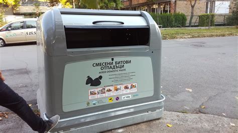 НА МОРЕТО Бургас с нови контейнери за смет