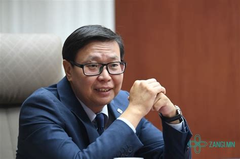 Zangi Mn Бага ангийн багш нар англи хэл заадаг болно гэнэ үү