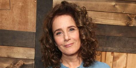 Debra Winger Body Measurements Height Weight Bra Size Shoe Size