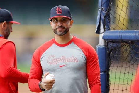 St Louis Cardinals Sign Manager Oli Marmol To 2 Year Extension The