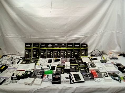 Assortment Of 71 Electronic Accessories Dutch Goat