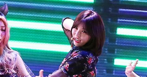 [오마이포토] 포미닛 김현아 섹시한 학다리 댄스