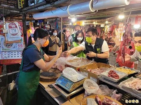 二度深入藍營鐵票區 林佳龍：握起每一雙手傳達新北大翻新力量 自由電子報 Line Today