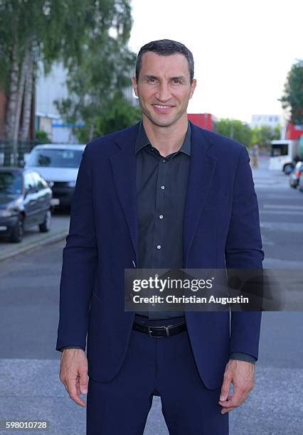 Wladimir Klitschko Smile Photos And Premium High Res Pictures Getty