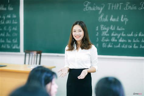 Hình Ảnh Về Thầy Cô Những Khoảnh Khắc Đáng Nhớ Trong Hành Trang Sống