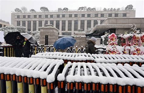 파면 여부 빠른 결정 위해…계엄 선포 과정 ‘위헌성에만 집중
