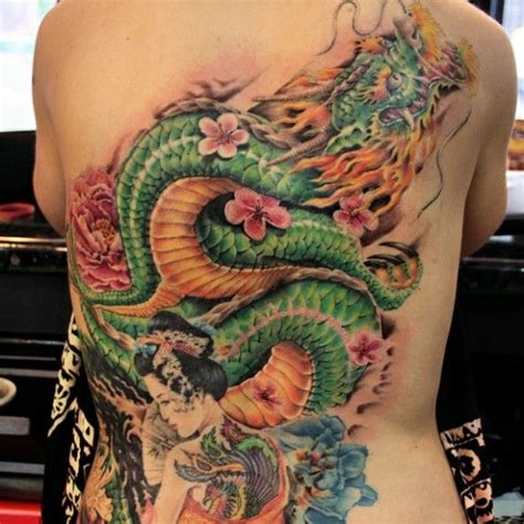 Тату на спине девушки дракон сакура лотос и гейша Japanese Tattoo Designs Japanese Tattoo