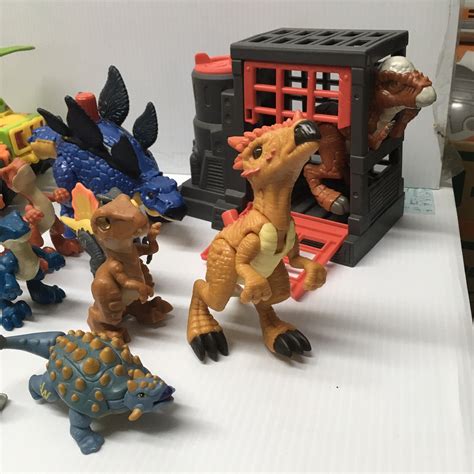Imaginex Jurassic Park World Dinosaur Jeeptruck With Cage And Figures