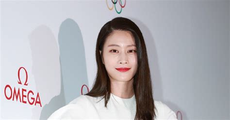 이현이 모델 포스란 바로 이런 것