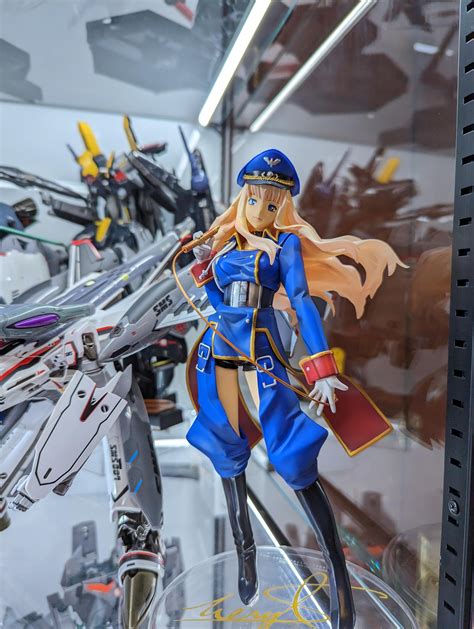 Sharing My New Display R Macross