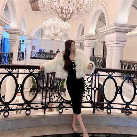 Wong Yun London Monet Beauty Clinic Xing