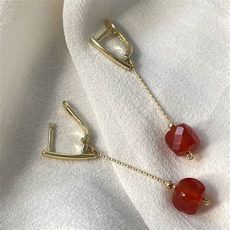 Купить Серьги длинные из Сердолика тип застежки Английский замок покрытие замка Золото покр