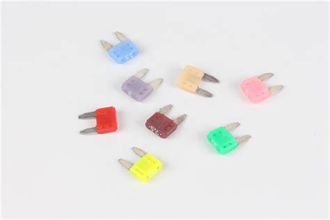 중국 로우 프로파일 미니 퓨즈 제조업체 공급 업체 공장 Dissmann