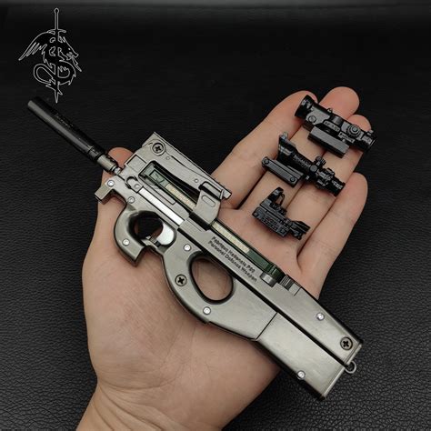 Metal P90 Submachine Gun Miniature Small P90 Tiny Gun Replica Miniwarrior