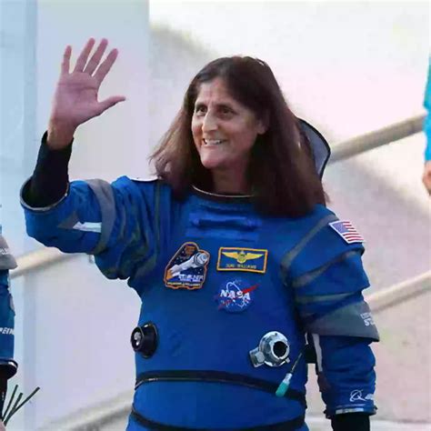 Nasa Astronauts Stranded In Space For Nine Months Finally Emerge After Months Of Intense Therapy