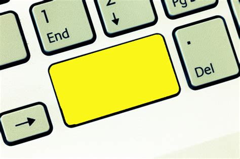 비즈니스 개념 빈 서식 파일 복사 공간 격리 포스터 쿠폰 홍보 자료 키보드 키 누르면 키패드 아이디어 컴퓨터 메시지를 만들려고 의도 3차원 형태에 대한 스톡 사진 및 기타