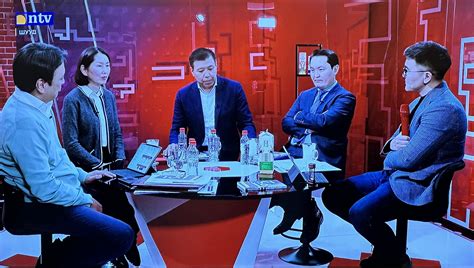 Баатаржавын Лодойн “Улаан бал” ын өчигдөр оройн хэлэлцүүлэг нөхөж үзэж байна Нэг талаас