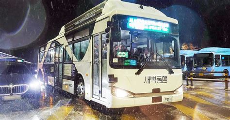 서울 새벽 밝힌 자율주행버스…승객들 한결 여유 생겨 좋아