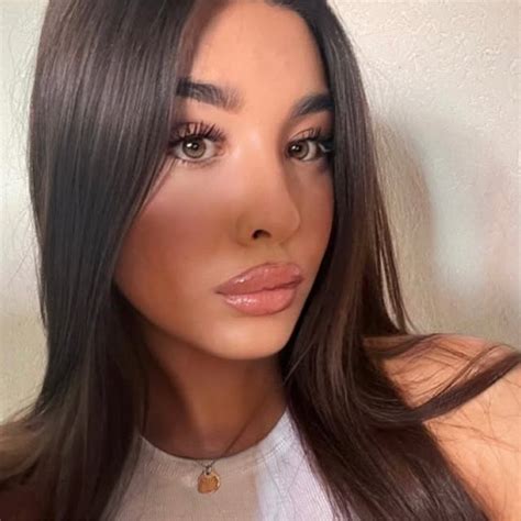 Chrisula 🦋 C Njh • Threads Say More