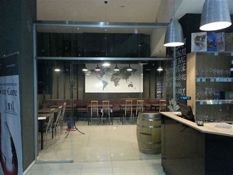 Стеклянные откатные двери - www.ohtaglass.ru