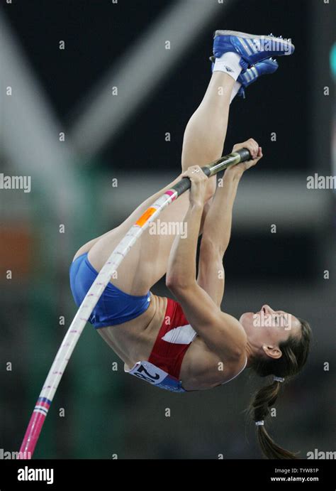Russian Pole Vaulter Yelena Isinbayeva Launches Towards The Bar At 491