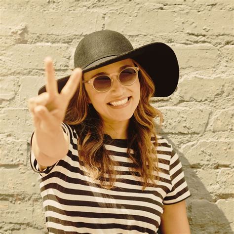 Positive Body Language Unlock Good Vibes With These Tips