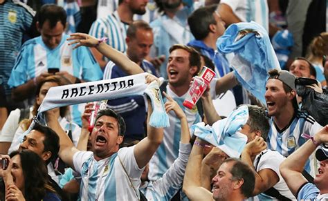 Por Su Pasión La Hinchada Argentina Fue Nominada Al Premio Mejor