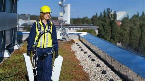 Ericsson Launches Ultra Lightweight Radio Thomas Lejon