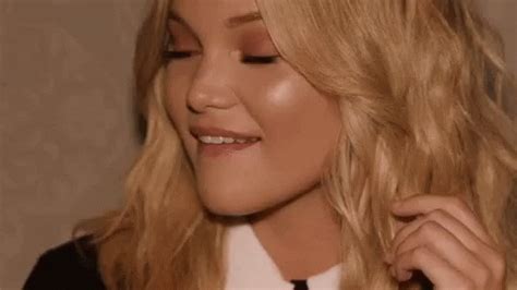 Lip Bite S