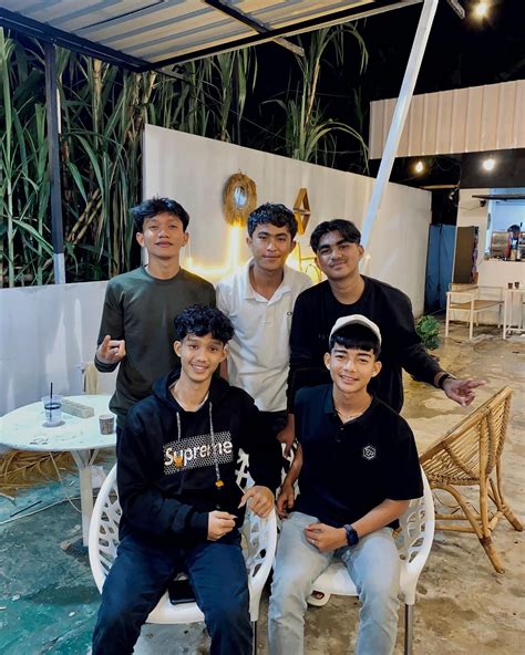 Razi Razii1 • Instagram Photos And Videos