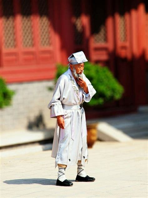 256 Year Old Chinese Herbalist Li Ching Yuen Holistic Medicine