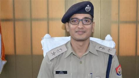 Up Police Transfer एसपी अभिषेक झा की बड़ी कार्रवाई बिजनौर में बड़े पैमाने पर थाना प्रभारियों